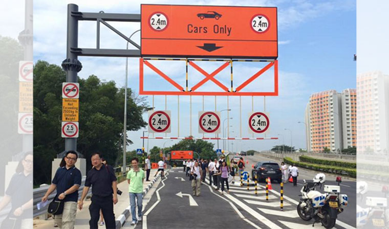 New temporary road opens to KPE for Punggol residents to create traffic ...
