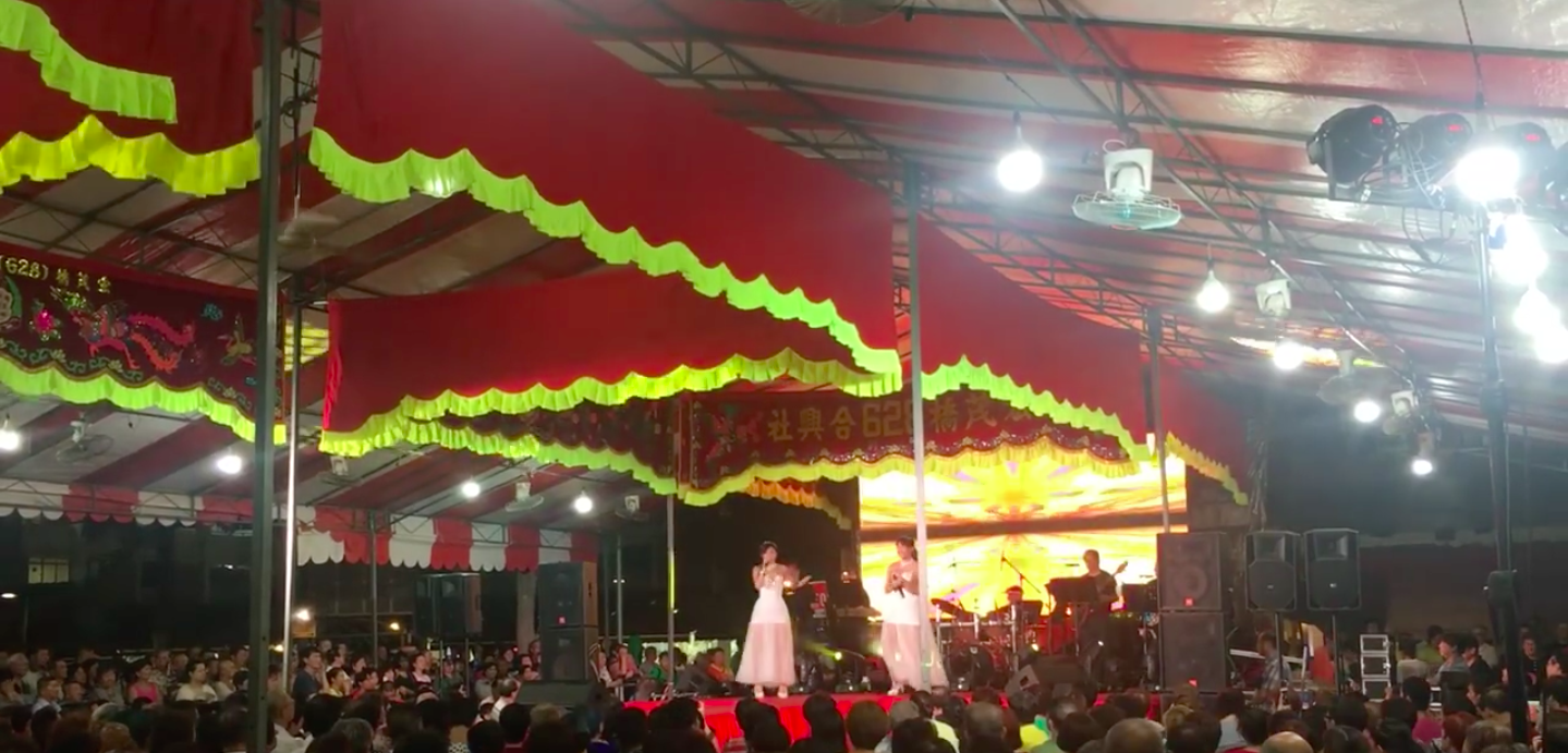 NTU undergrad sisters are popular getai singers. They sing K-pop to ...