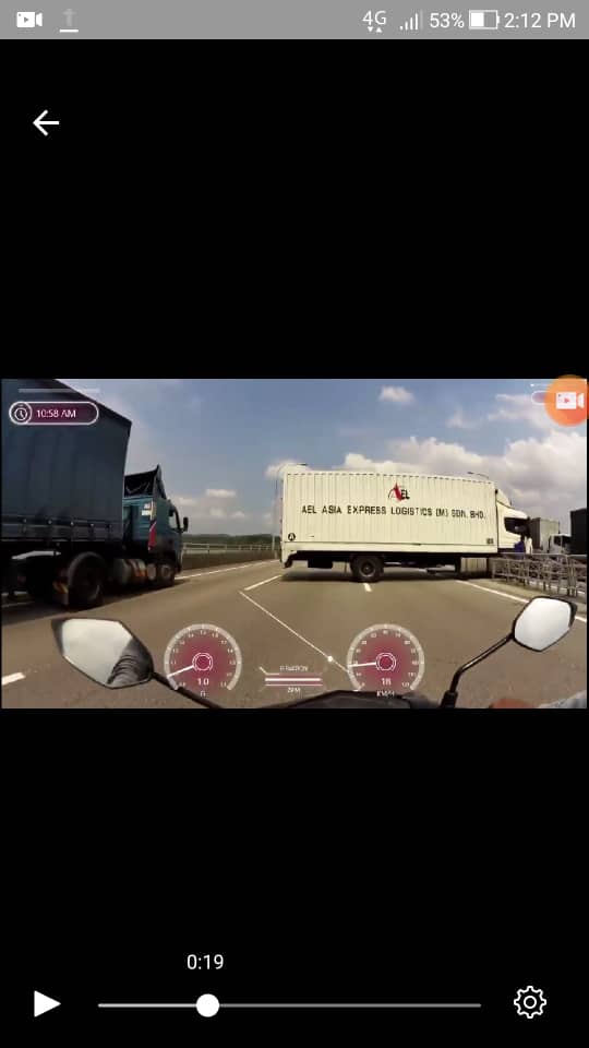 M'sian motorcyclists ride against traffic towards S'pore along Tuas ...