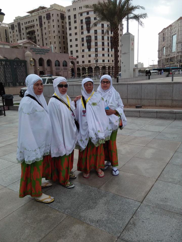 Indonesian siblings cared for by caregiver for 24 years. They sponsor ...