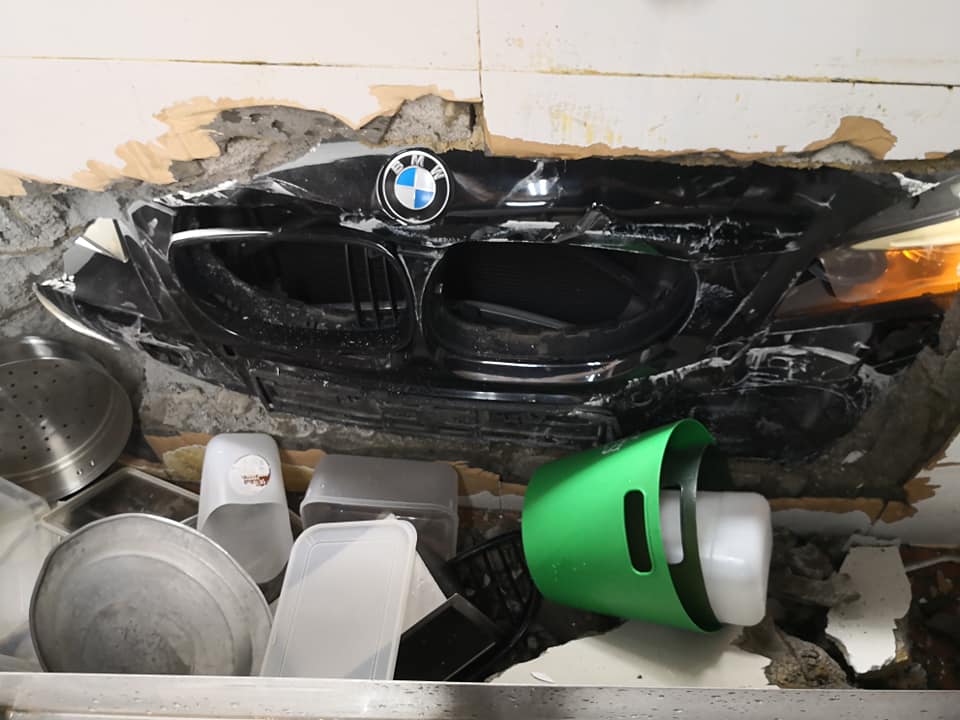 Noodle stall that BMW crashed into reopening on Apr. 5, stall owners ...