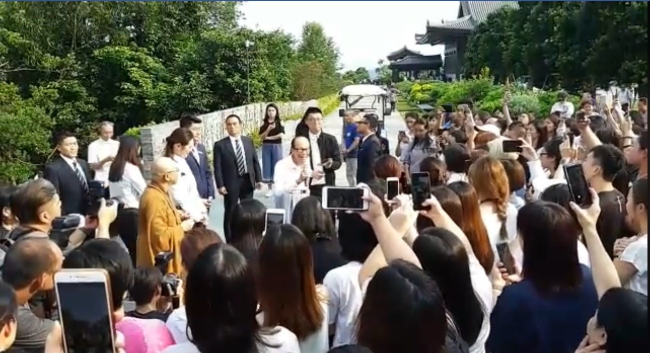 Hong Kong tycoon Li Ka-shing says he hopes govt can let protesting ...