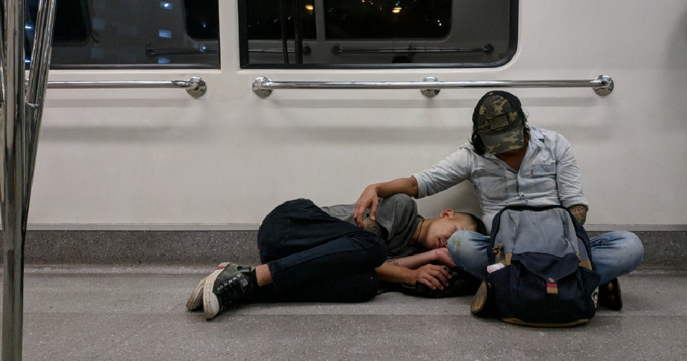 MRT commuter captures tender moment of foreign worker letting buddy ...