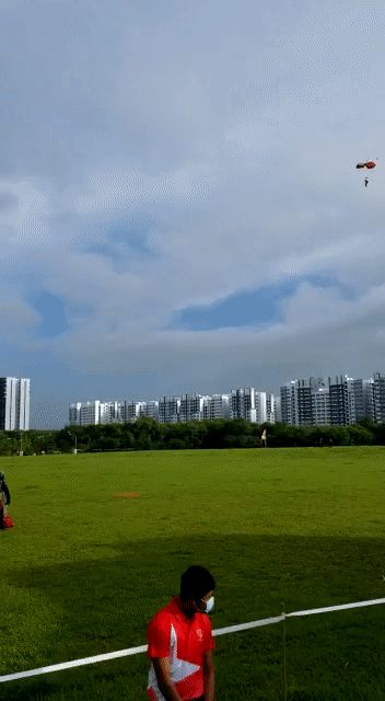 Red Lion parachutists spotted having NDP rehearsal in Sengkang ...