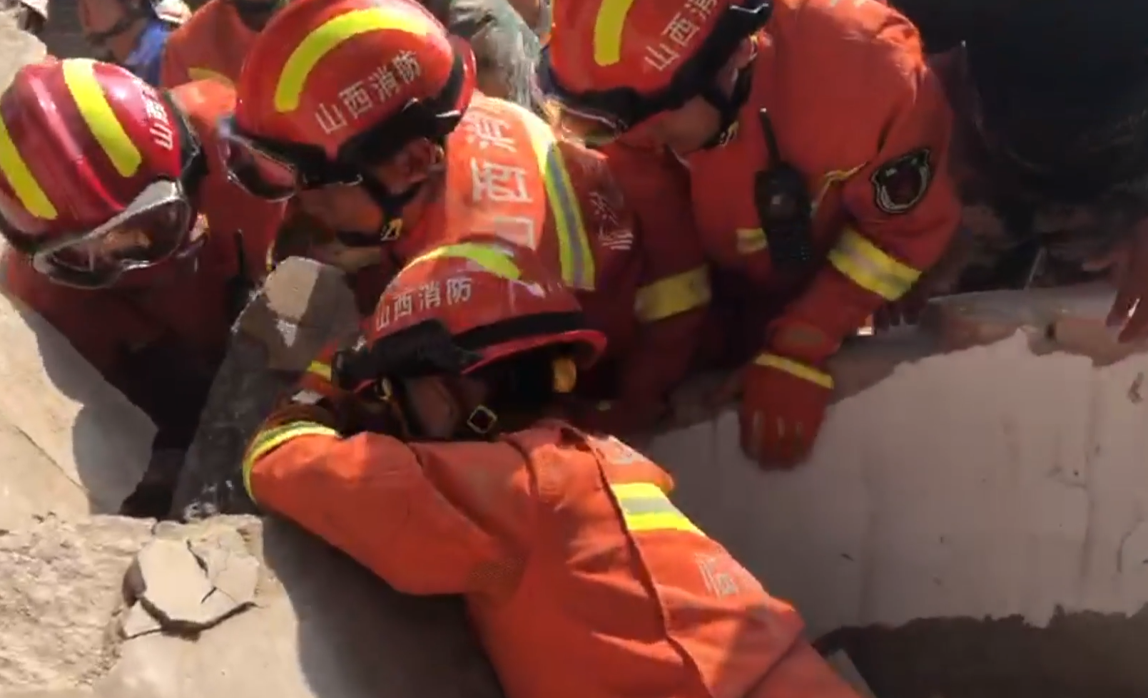 At least 29 dead after 2-storey restaurant in China collapses during ...