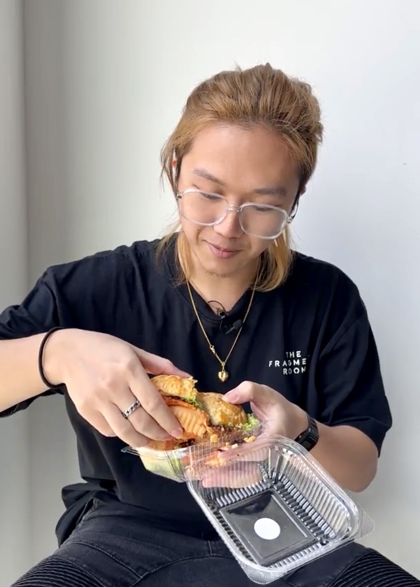 We tried all 5 spice levels of Joy Luck Teahouse's new Mala Chicken ...