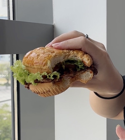 We tried all 5 spice levels of Joy Luck Teahouse's new Mala Chicken ...