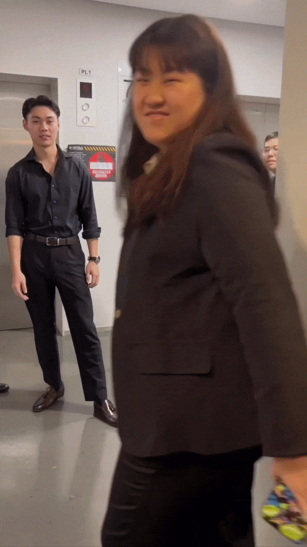 Republic Poly lecturer dresses up as No-Face for Halloween, lectures in ...