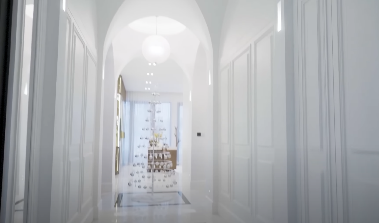 S'porean socialite Jamie Chua reveals Sentosa Cove home via house tour ...