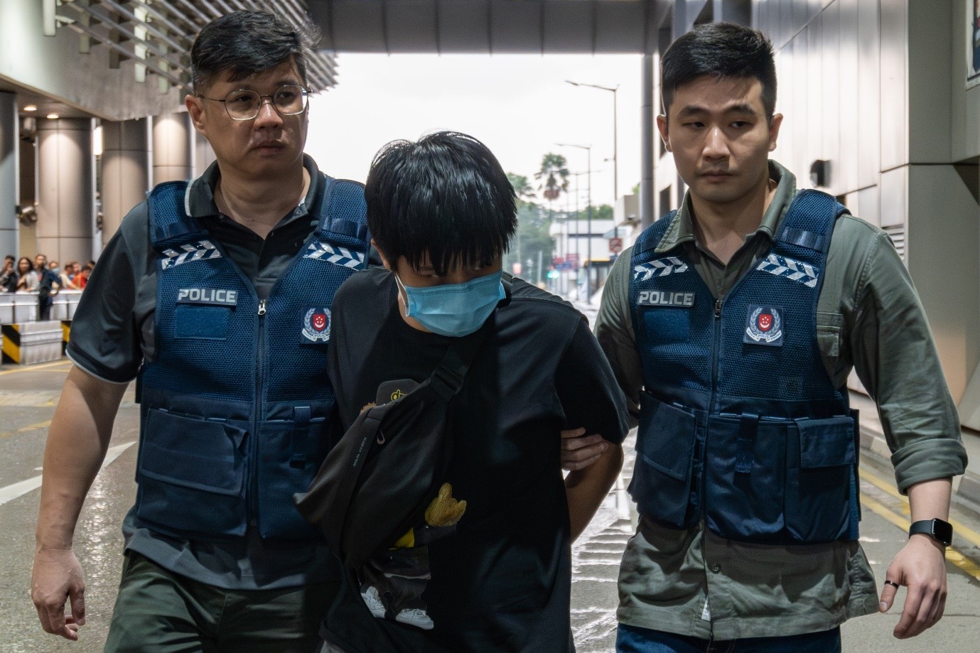 5 M'sians extradited to S'pore from Johor for 'fake friend' scam, allegedly cheated more than S ...