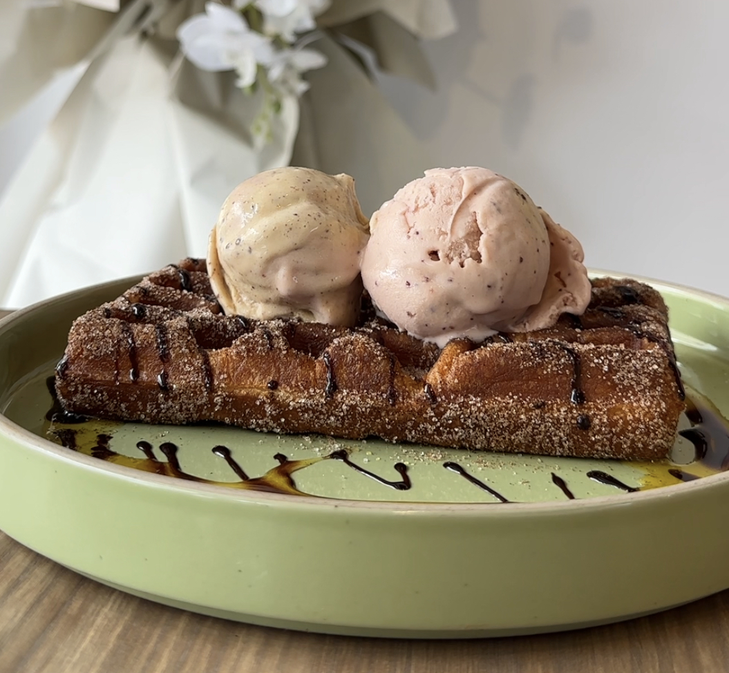 Churro waffles, duck rosé udon & more at Japanese fusion cafe on Neil ...