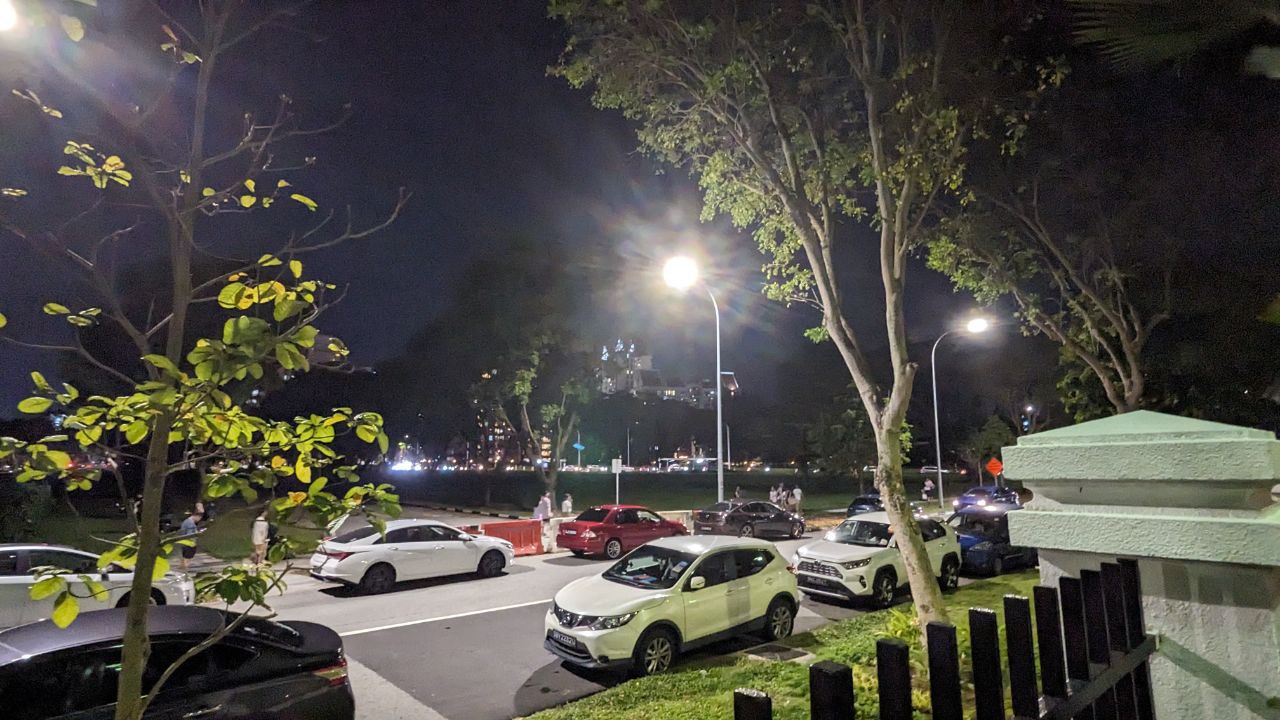 Tanjong Rhu road jammed as huge crowd turns up for last day of Taylor ...