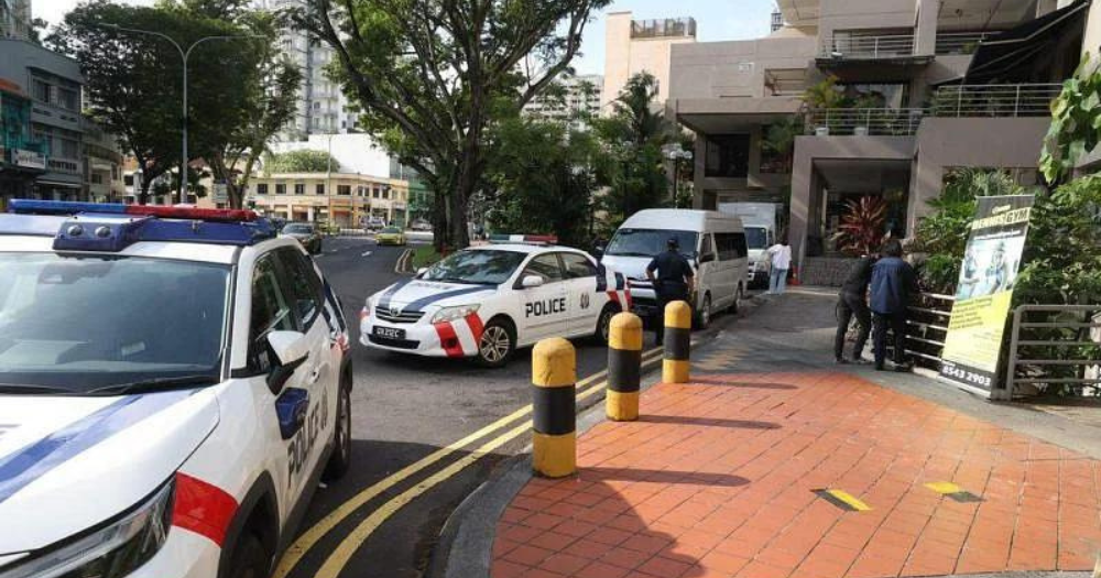 S'pore woman allegedly tries to leave bar without paying, accuses staff ...