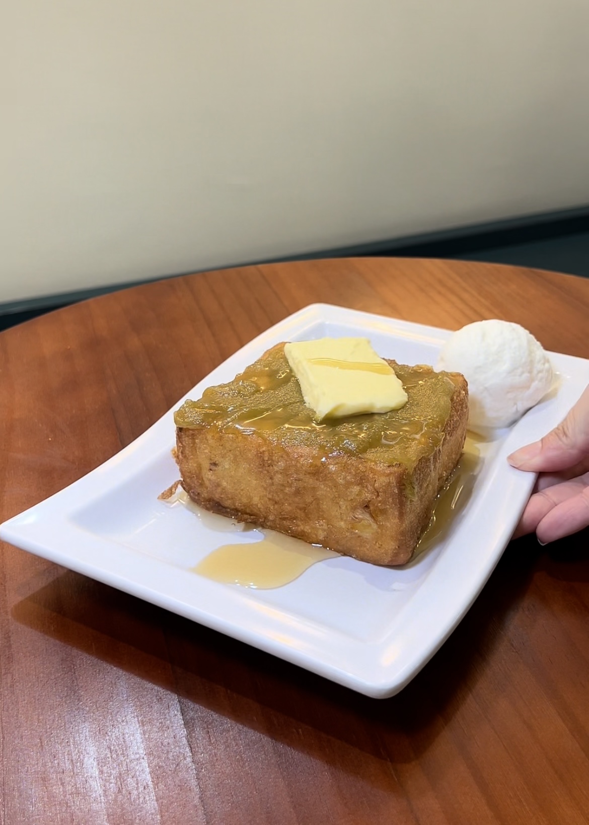 New traditional desserts cafe at Chinatown has thick toasts, pomelo ...