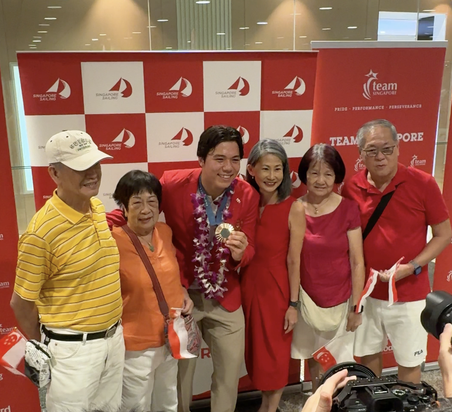 'It's so heartwarming': Max Maeder returns home with Olympic medal to ...