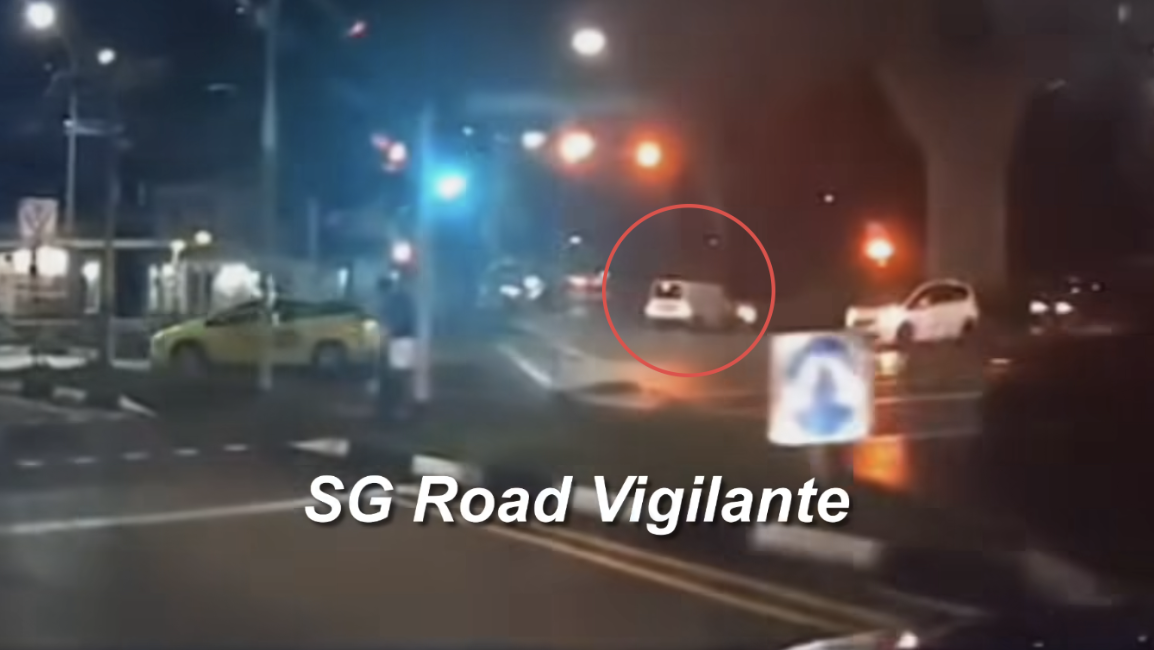 Van flies backwards over 2 lanes after skidding into Serangoon road ...