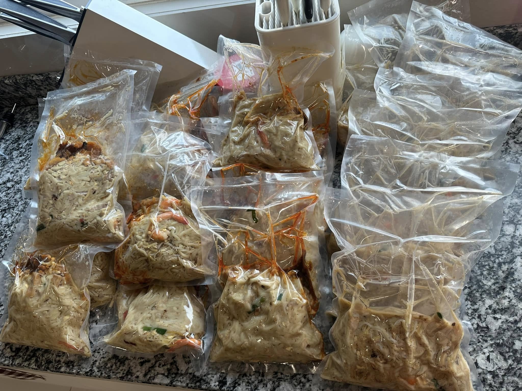 Man buys & vacuum packs 30 packets of Hokkien mee from Yishun stall to bring back to M'sia ...