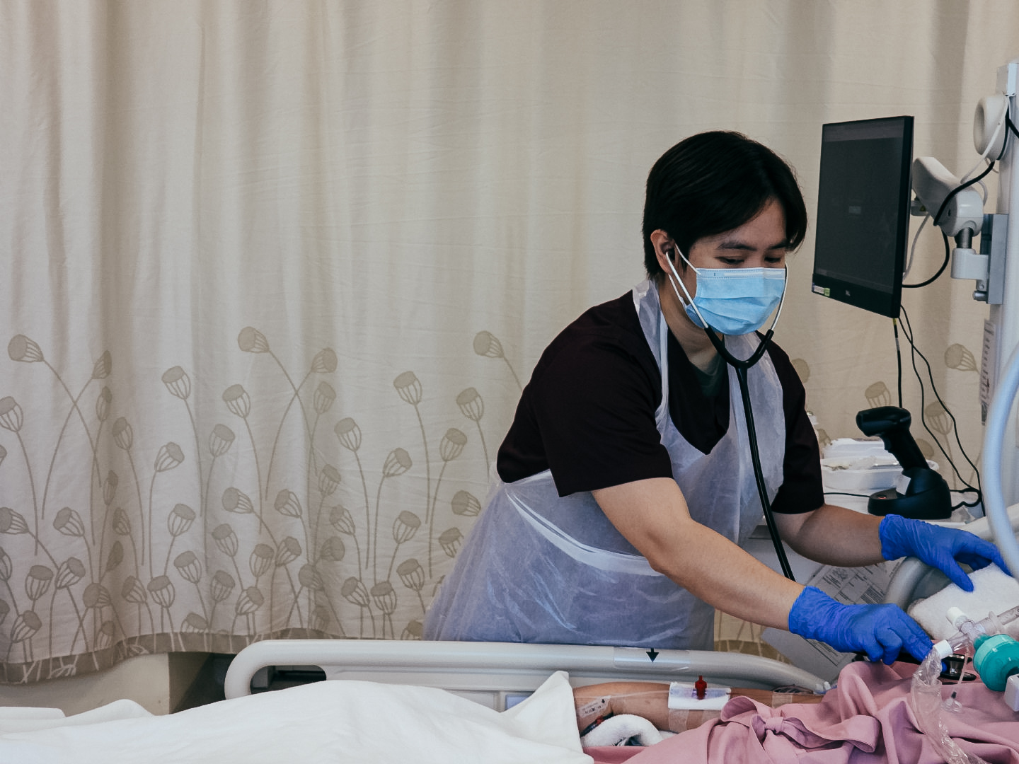 ‘As fast as we can’: S’pore respiratory therapist on helping patients in their sickest & most ...