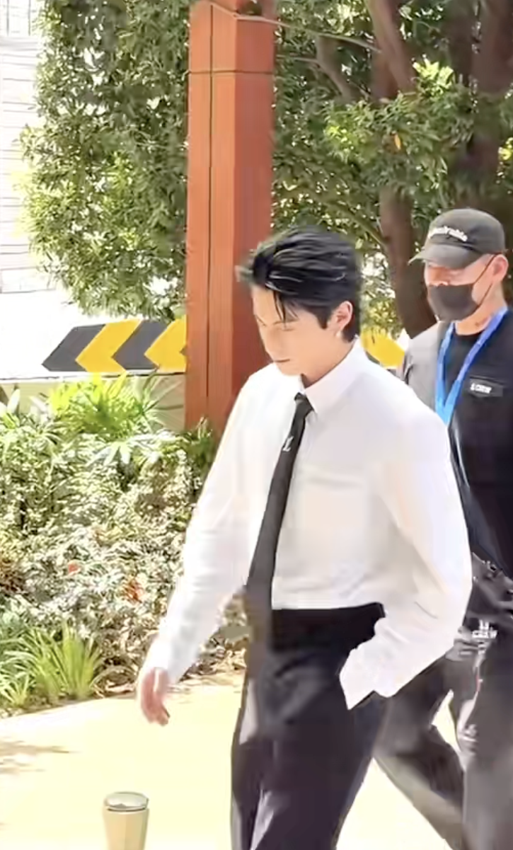 Chinese actor Dylan Wang spotted at VivoCity before attending Yuewen ...