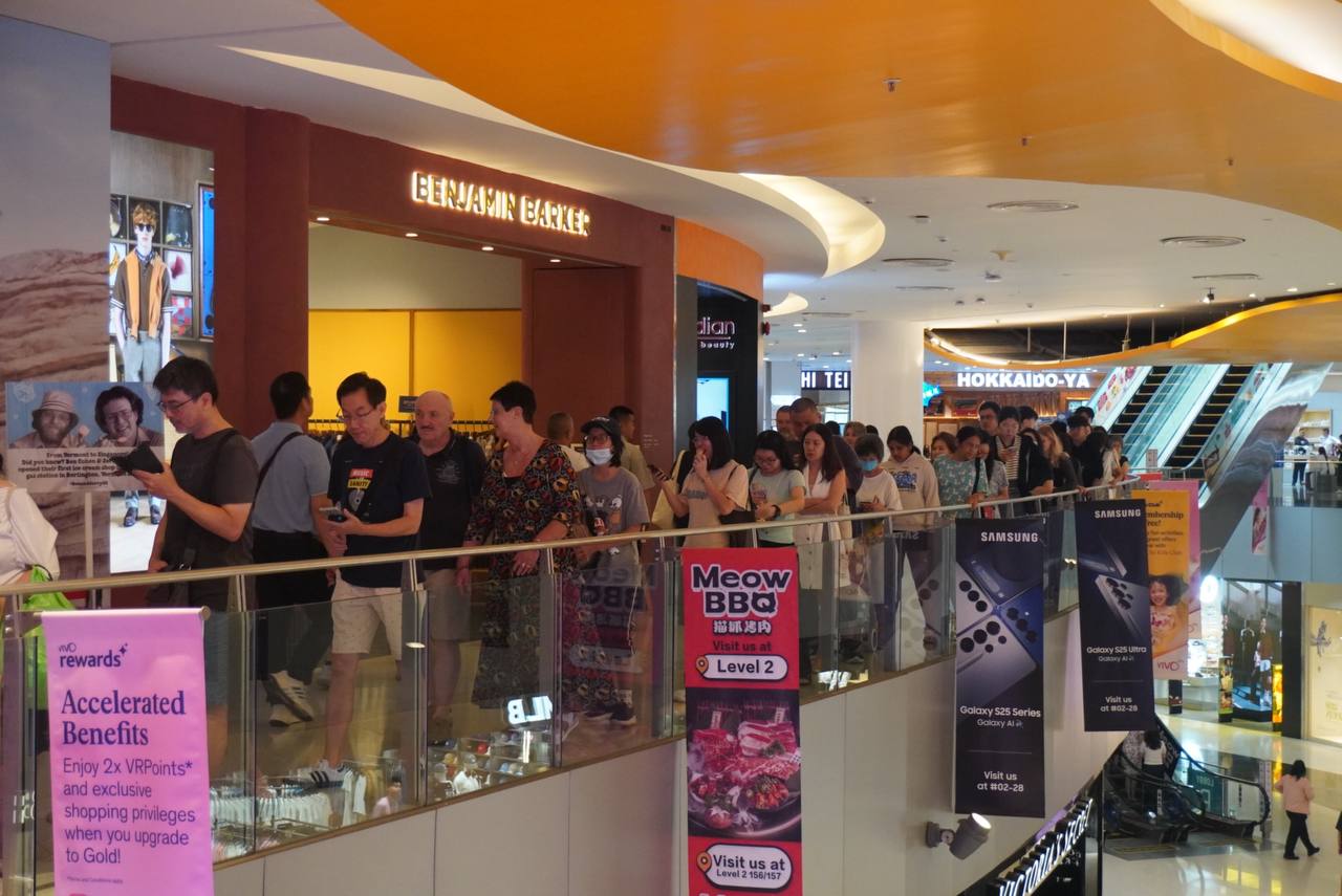 Long queue in VivoCity for Ben & Jerry’s Free Cone Day on Apr. 8 - Mothership.SG - News from ...