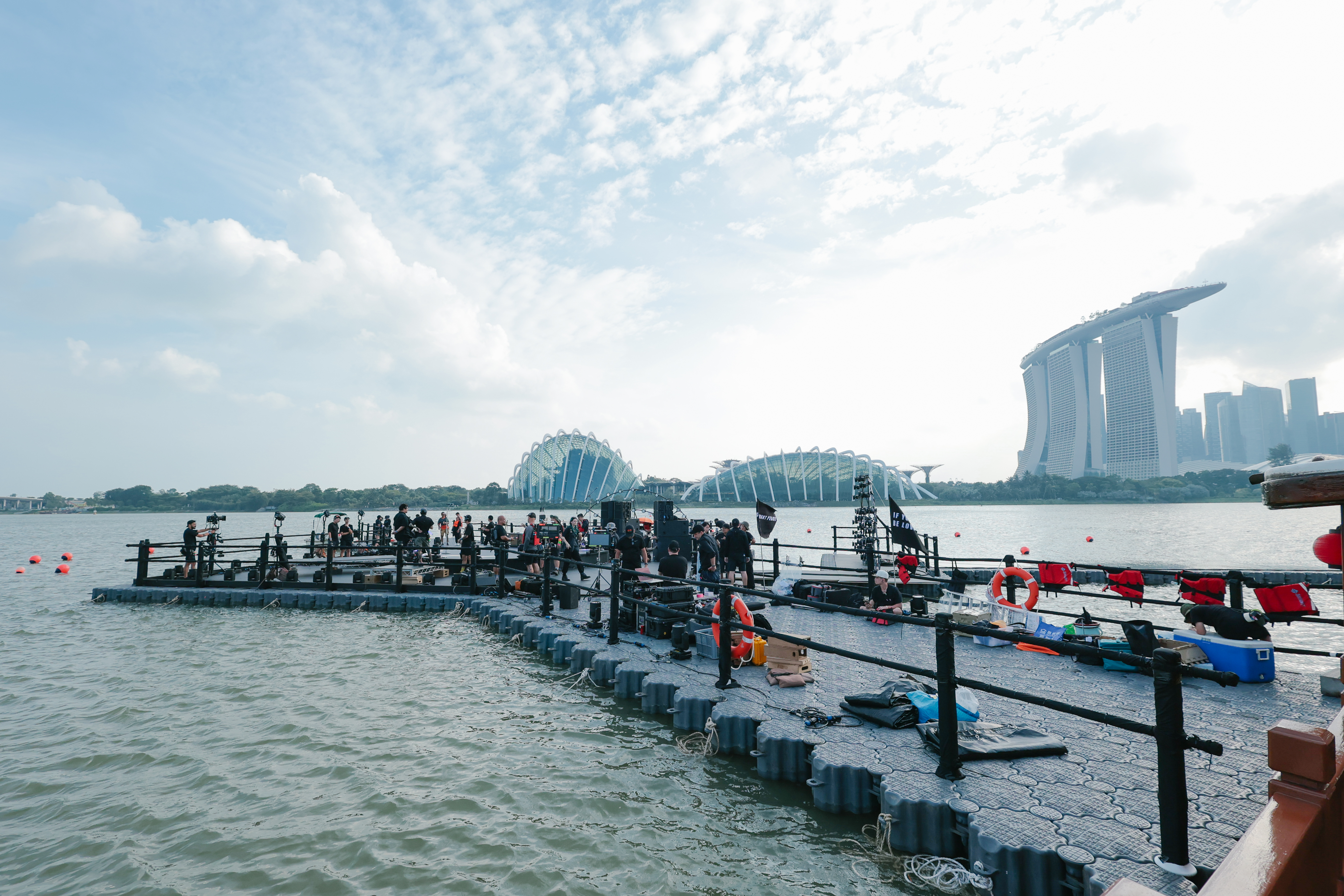 How a S’porean crew pulled off that shot of Coldplay jamming on the ...