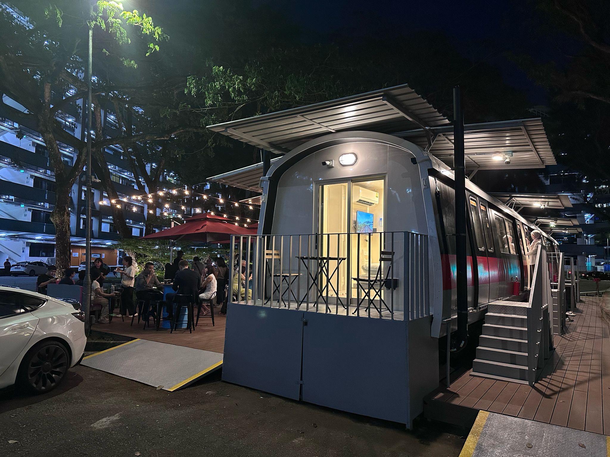 Decommissioned SMRT train-turned hotel in one-north accepting bookings ...