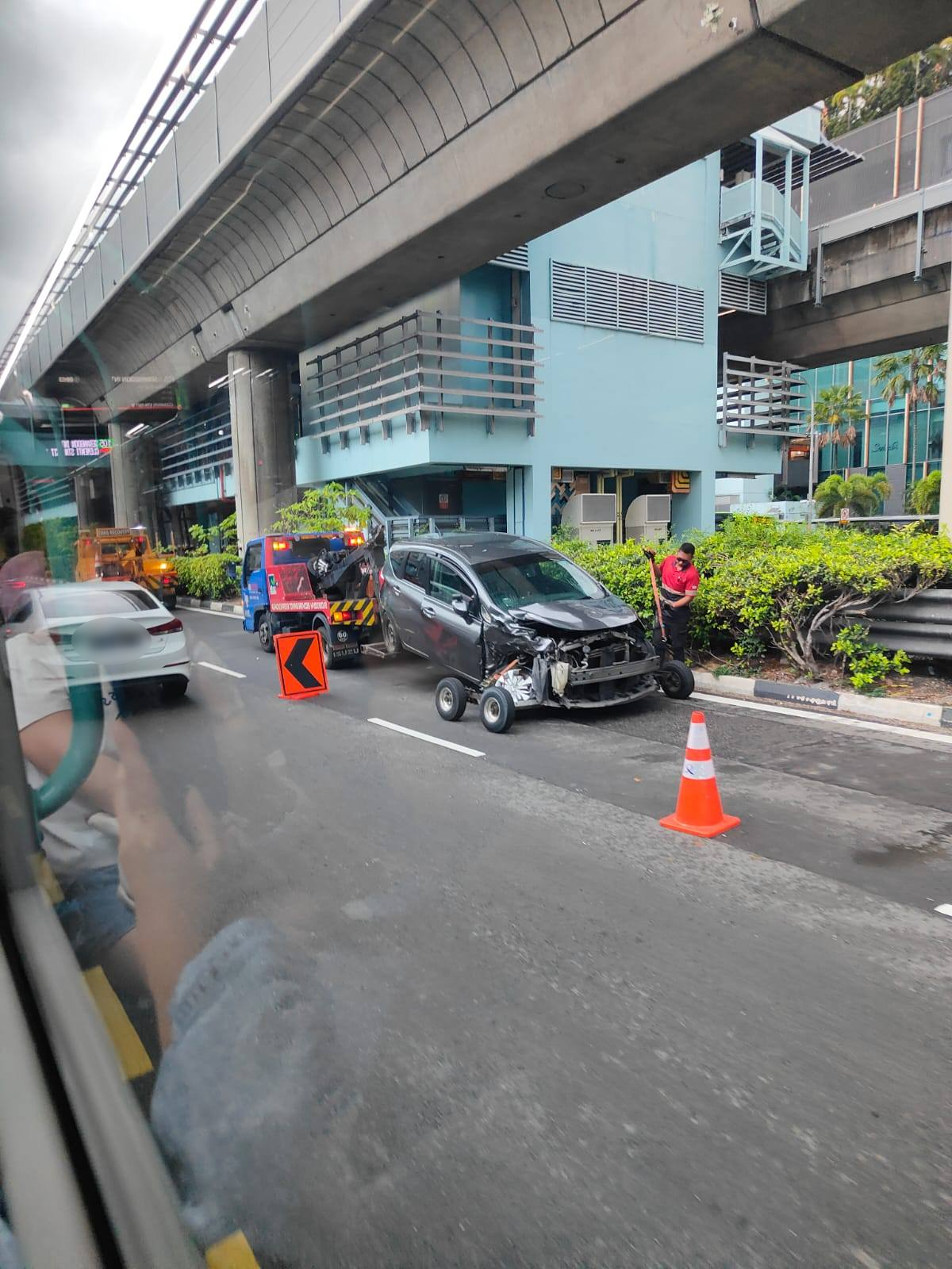 3-car accident near Clementi MRT: 5 sent to hospital, car driver, 72 ...