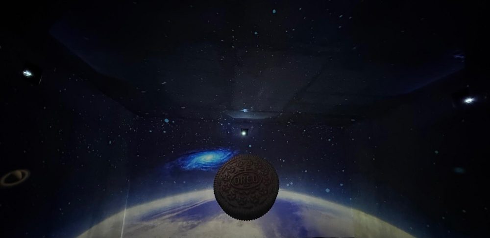 I got my hands on Oreo’s newest Space Dunk cookies & was sent to 'space ...