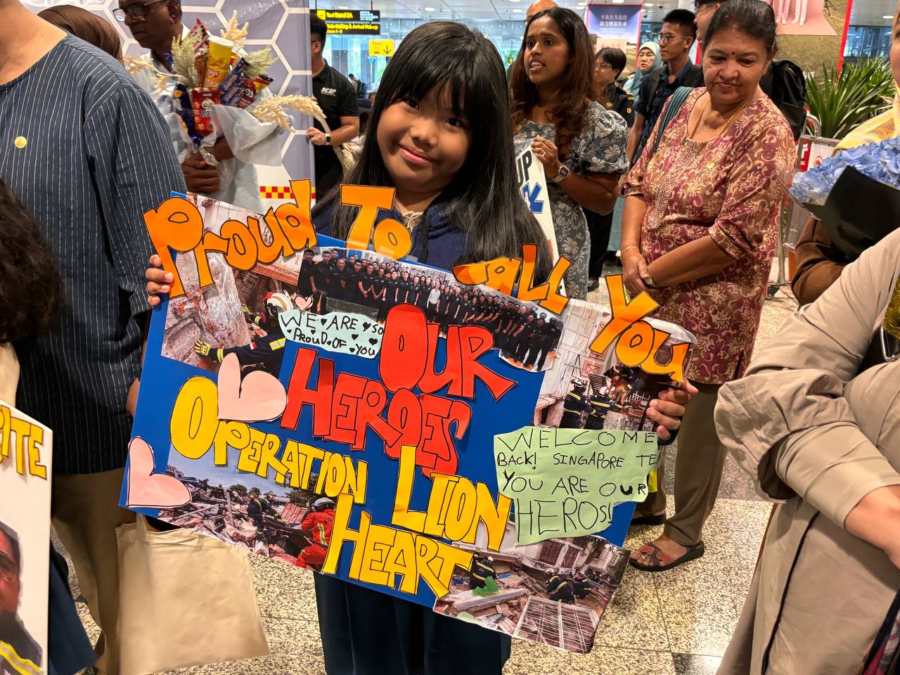 'Thank you for your service': Around 400 people welcome SCDF contingent ...