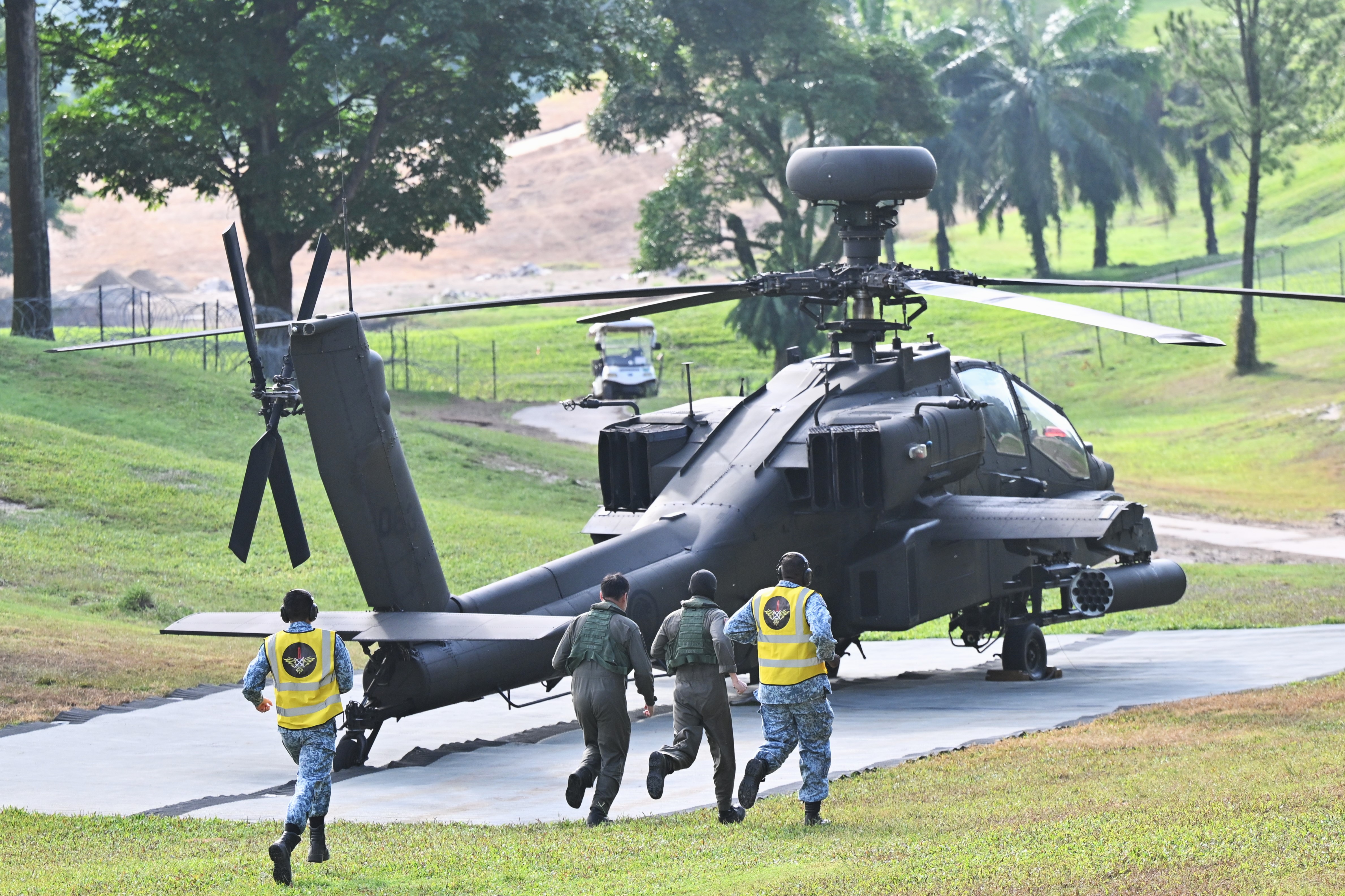 Chan Chun Sing conducts 1st visit to SAF units as new defence minister ...
