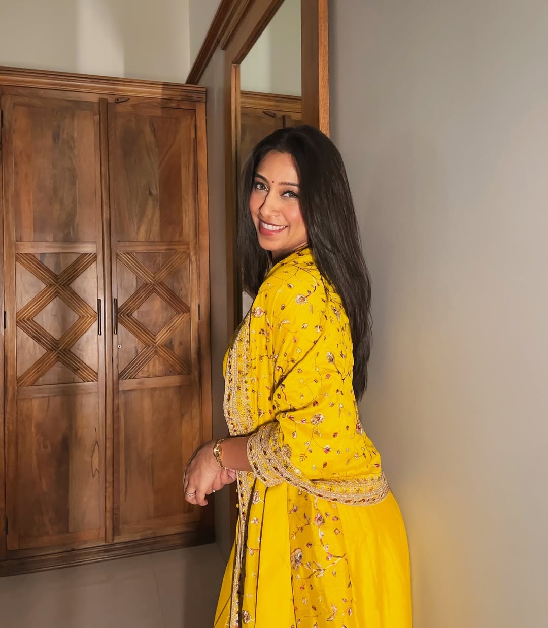 27-year-old woman whose 'lifelong dream' was to be flight attendant killed in Air India plane ...