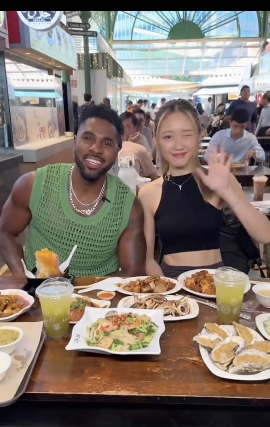US singer Jason Derulo tries S'pore food at Lau Pa Sat, blown away by ...