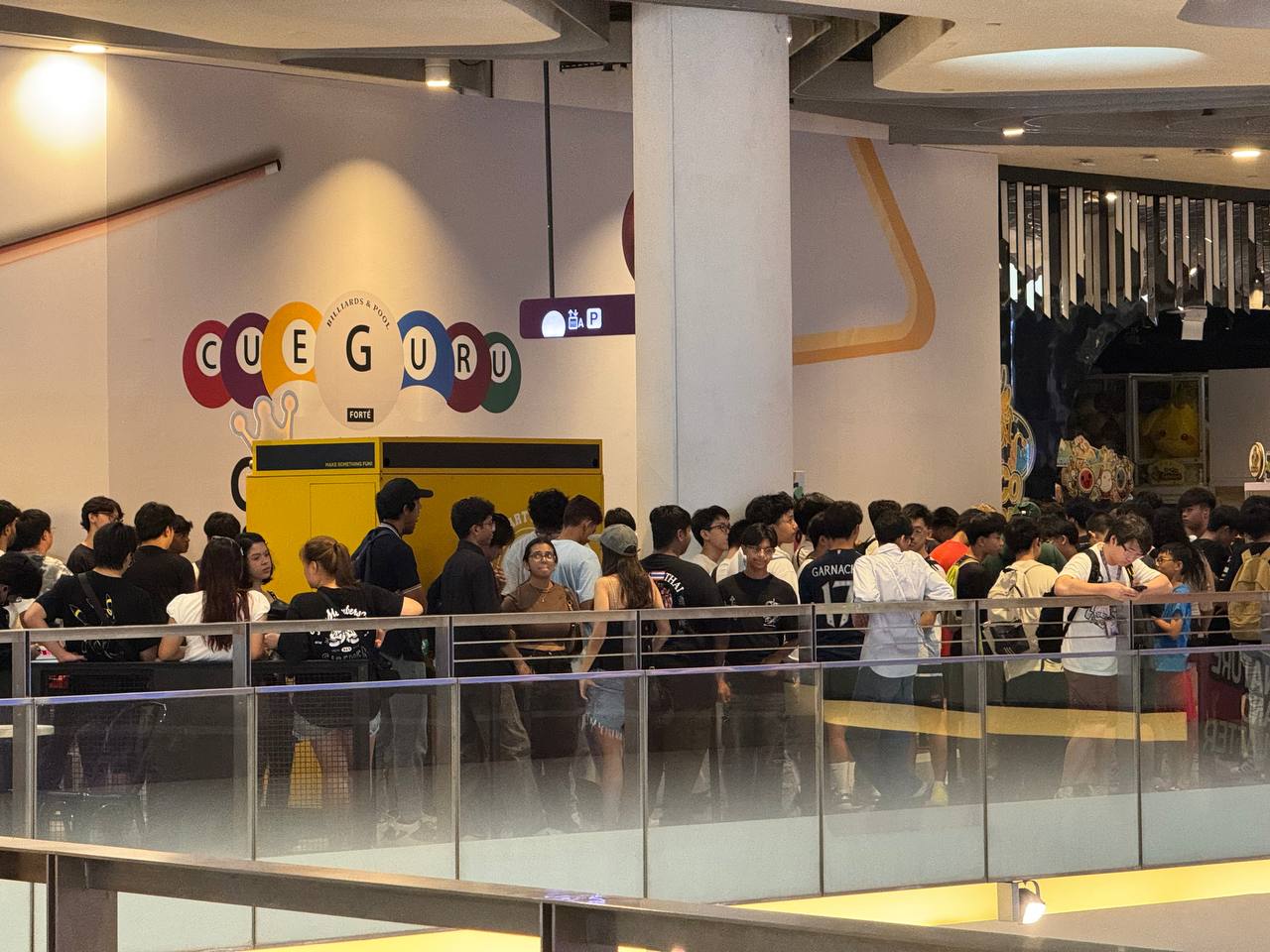 Large crowds queue for Sides opening day at Bugis+ on Jun. 5 ...