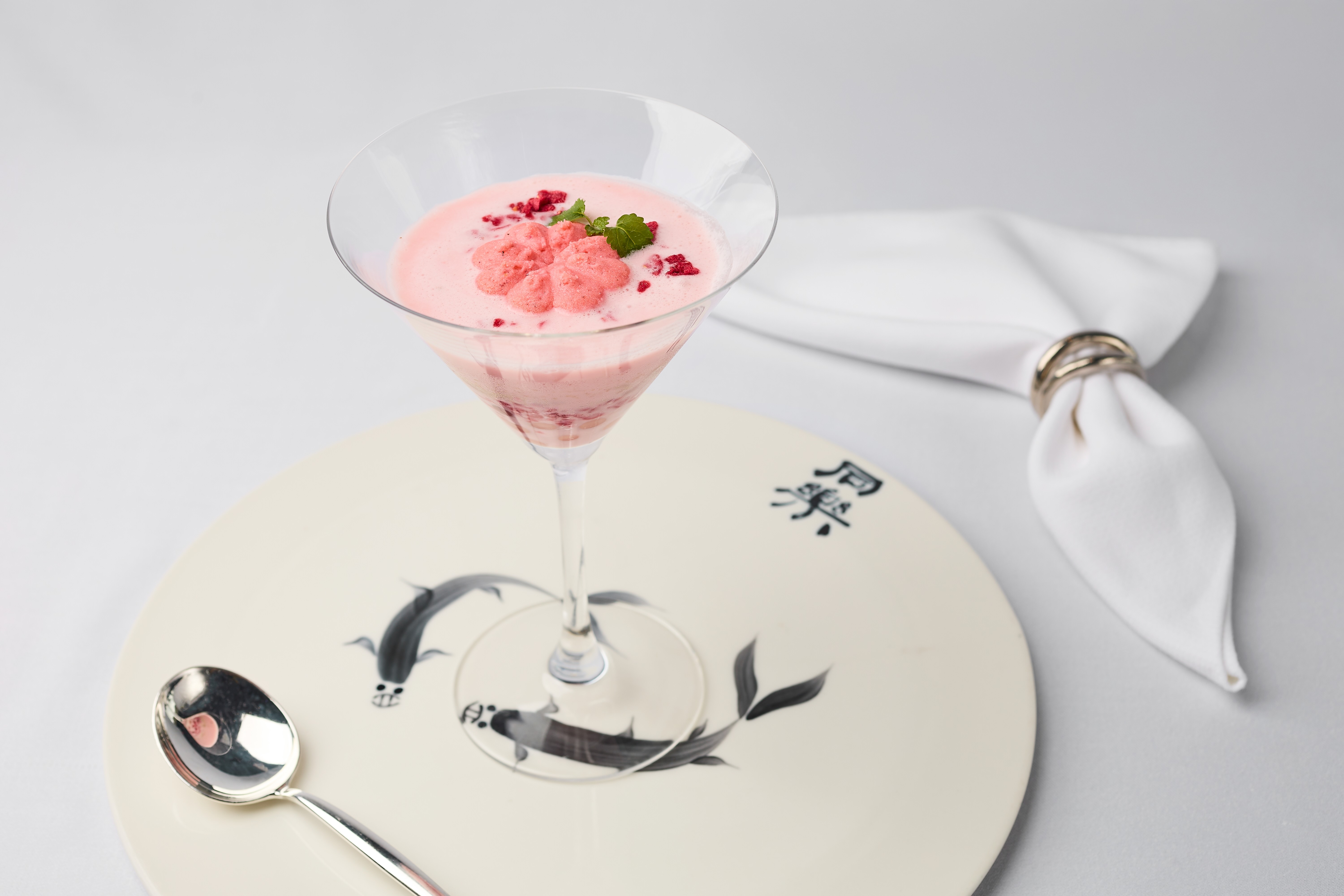 Revolving Chinese restaurant at Raffles Place has set meals from S$68 ...