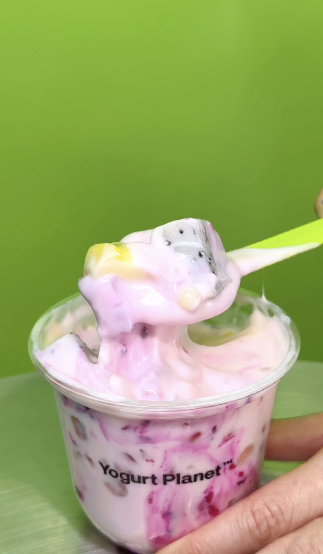 Yogurt brand from China with unlimited toppings opens 1st S'pore outlet ...