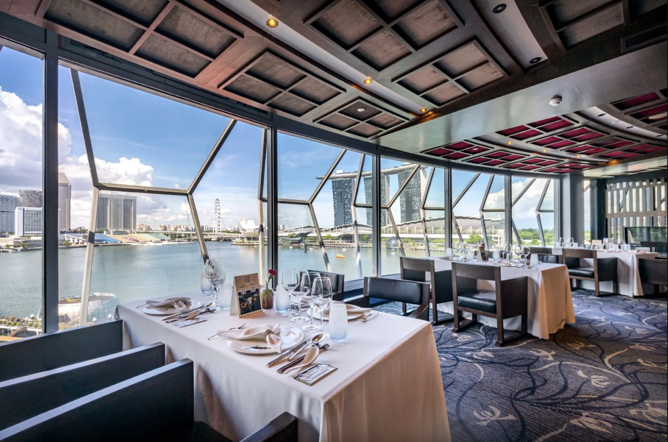 Revolving Chinese restaurant at Raffles Place has set meals from S$68 ...