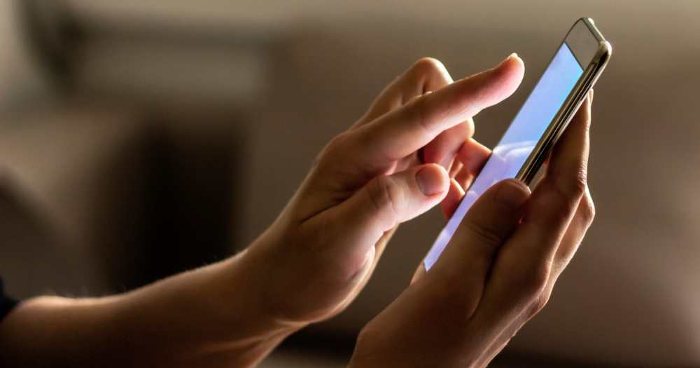 Clementi phone shop repairman sends himself over 71 explicit photos ...