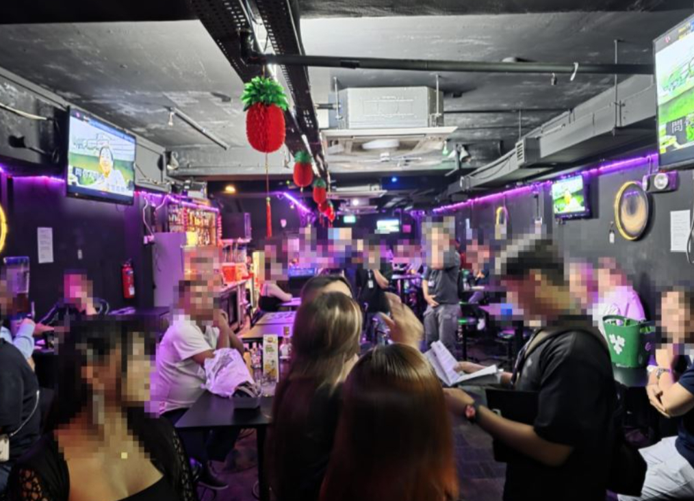 Police ops in Joo Chiat & Geylang: 8 men & 12 women, aged 24-55 ...