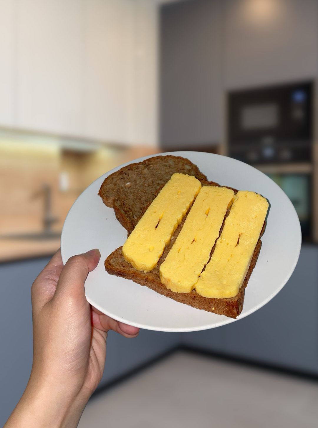 3 toppings, 1 loaf: We try Sunshine’s new Dark Rye Komugi Loaf with ...