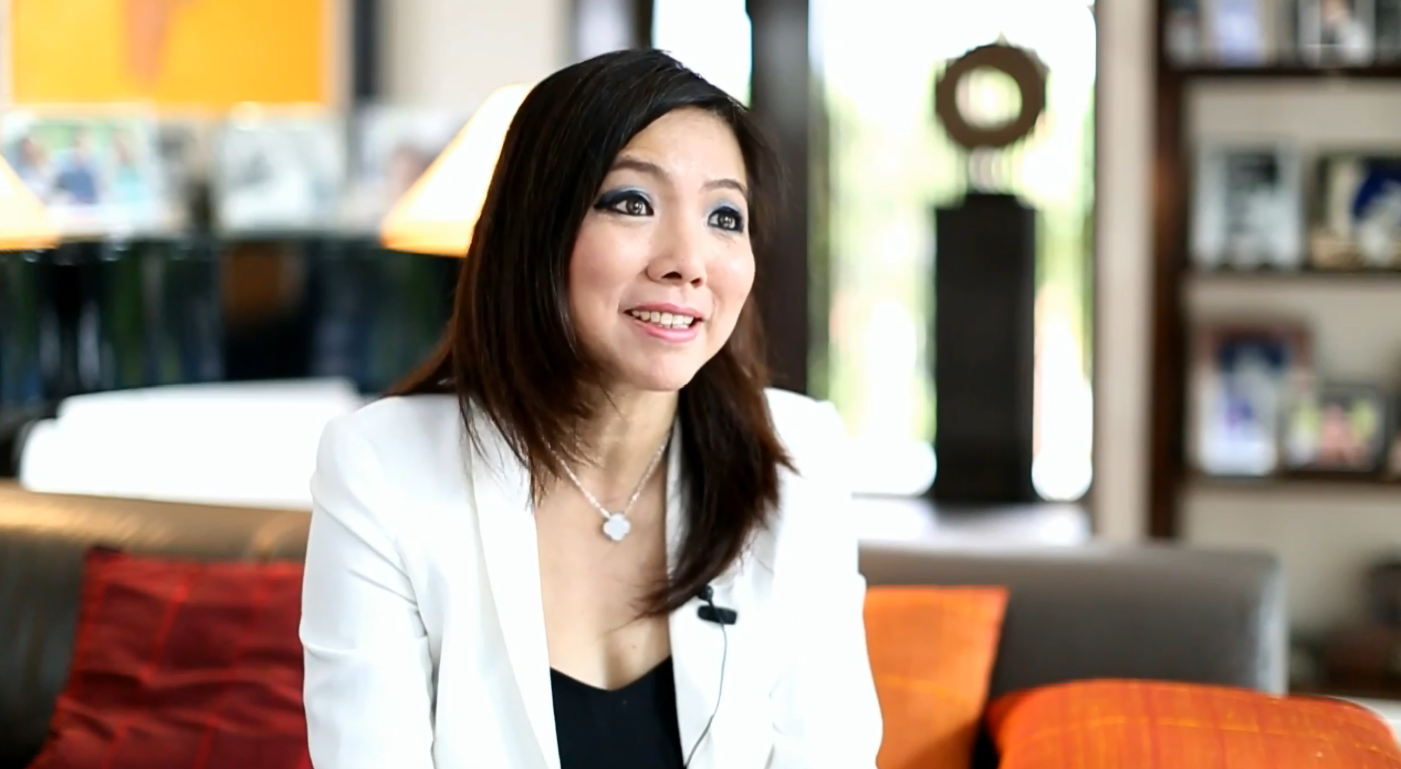 Someone made a S$18,900 bid at charity auction to dine with DBS CEO Tan Su Shan - Mothership.SG ...