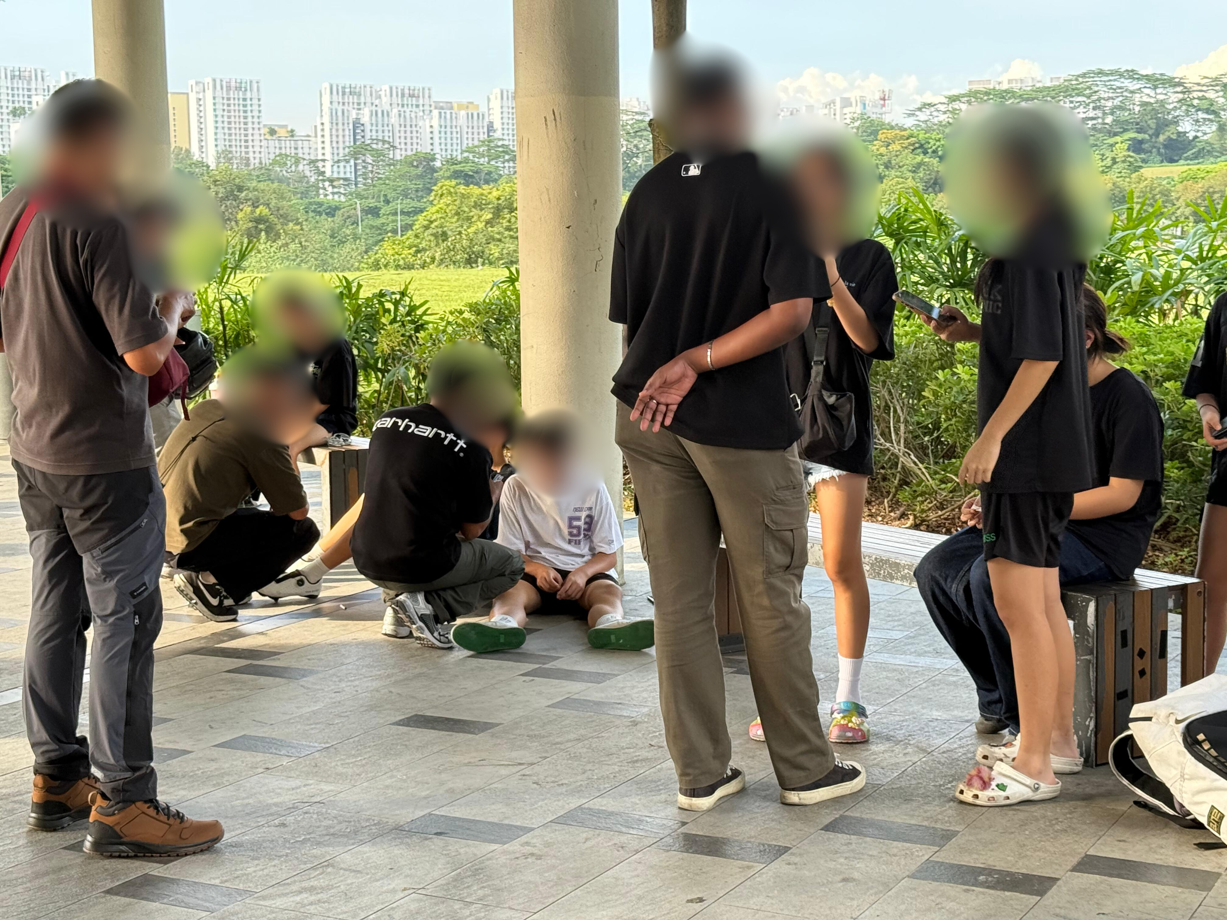 5 persons, aged 15-37, fined on the spot for vaping after ops in Yishun & Punggol, 1 suspected ...