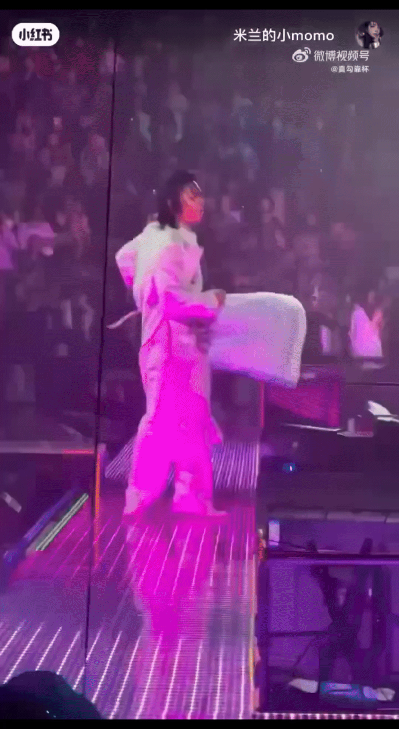 Mayday's Ashin falls off Shanghai concert stage, continues with cuts on ...