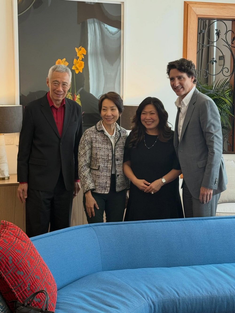 'S'pore is an amazing place': Justin Trudeau dines at Lau Pa Sat ...