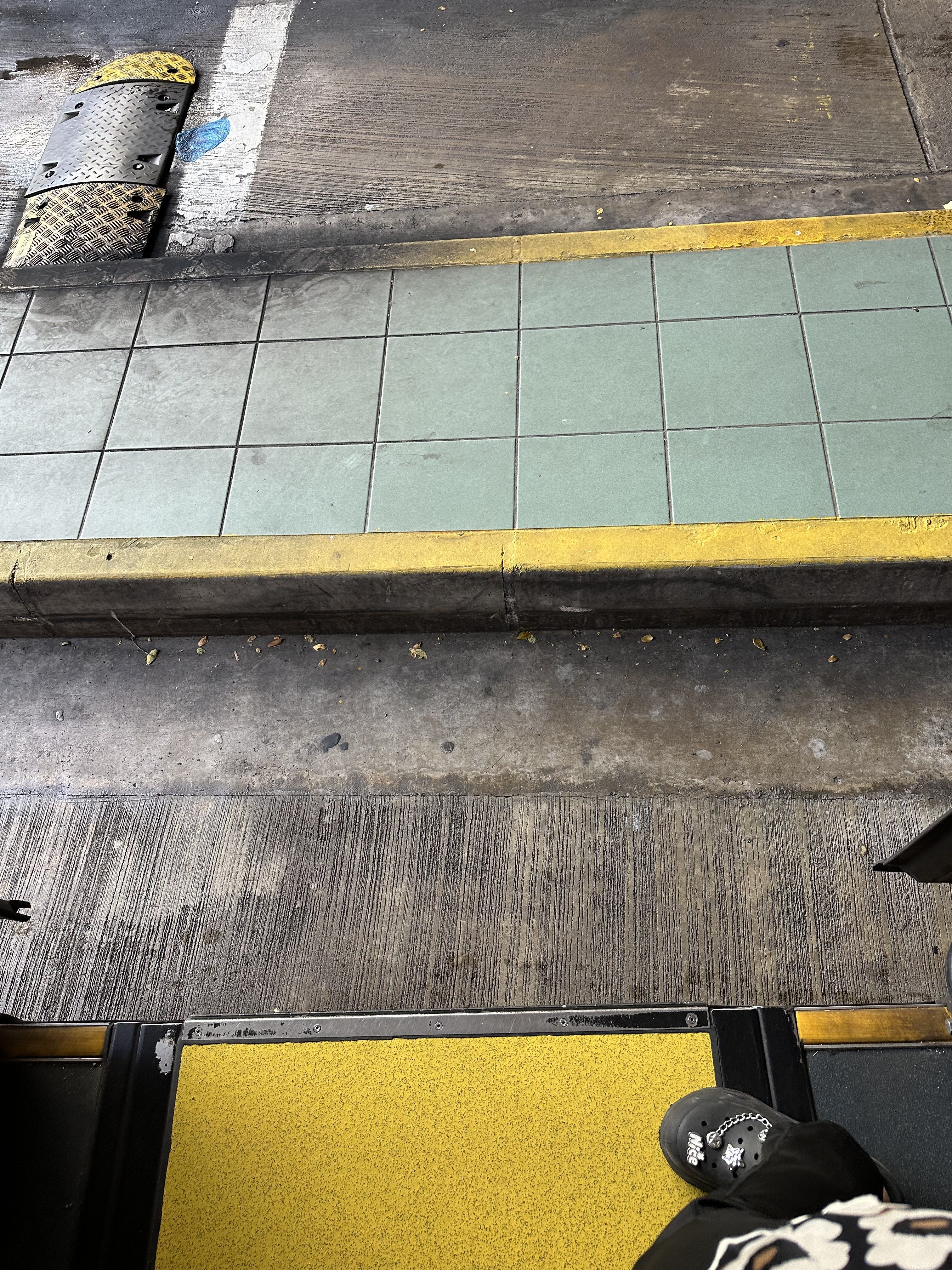 S'pore mother, 28, claims bus driver closed door on stroller with kids ...