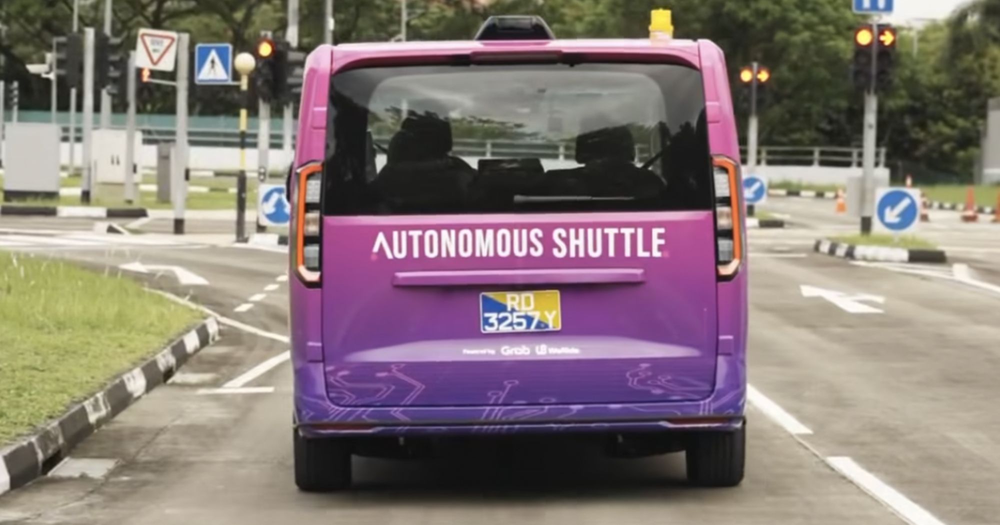 Free autonomous shuttle services in Punggol open to public from Apr. 1 ...