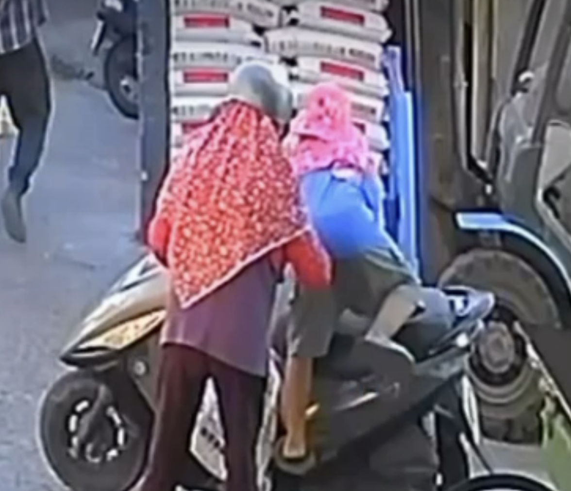 Grandma watched grandson, 7, get fatally run over by garbage truck in ...