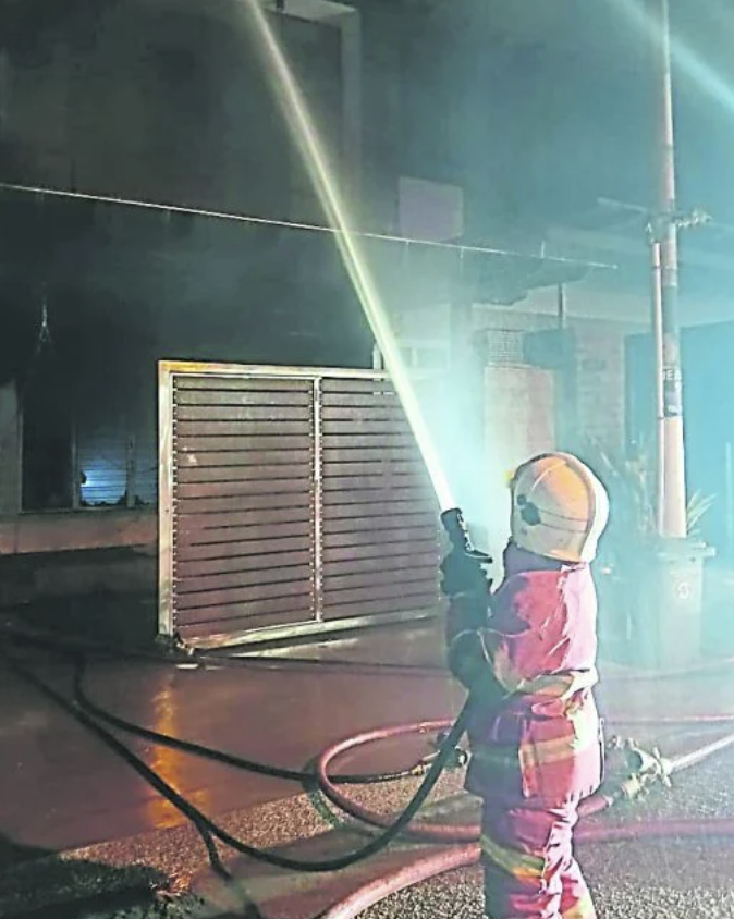 Two M'sian sisters, 15 & 13, die after house fire in Johor; window ...